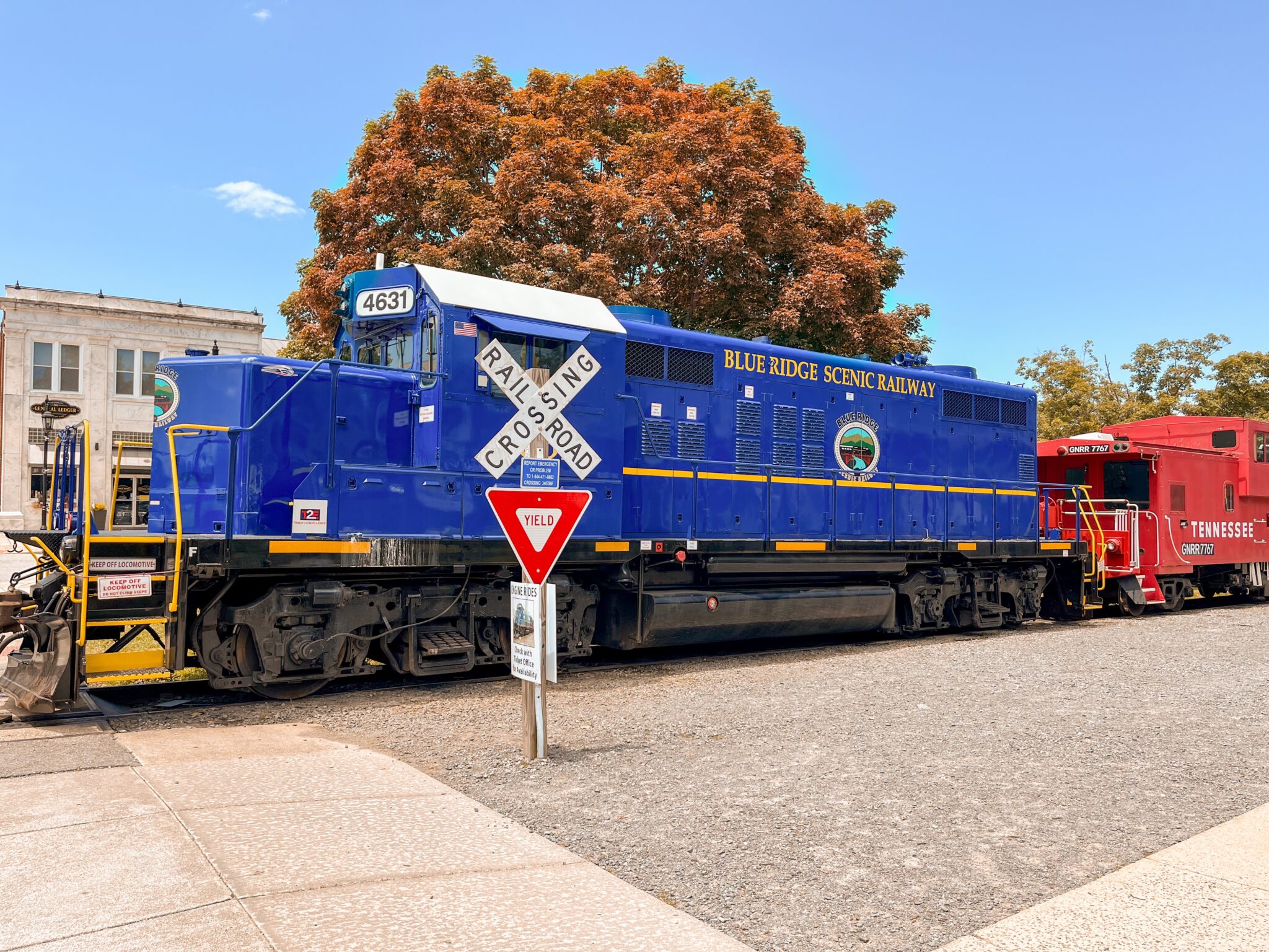 12 Magical Places to See Fall Colors in Georgia 2025